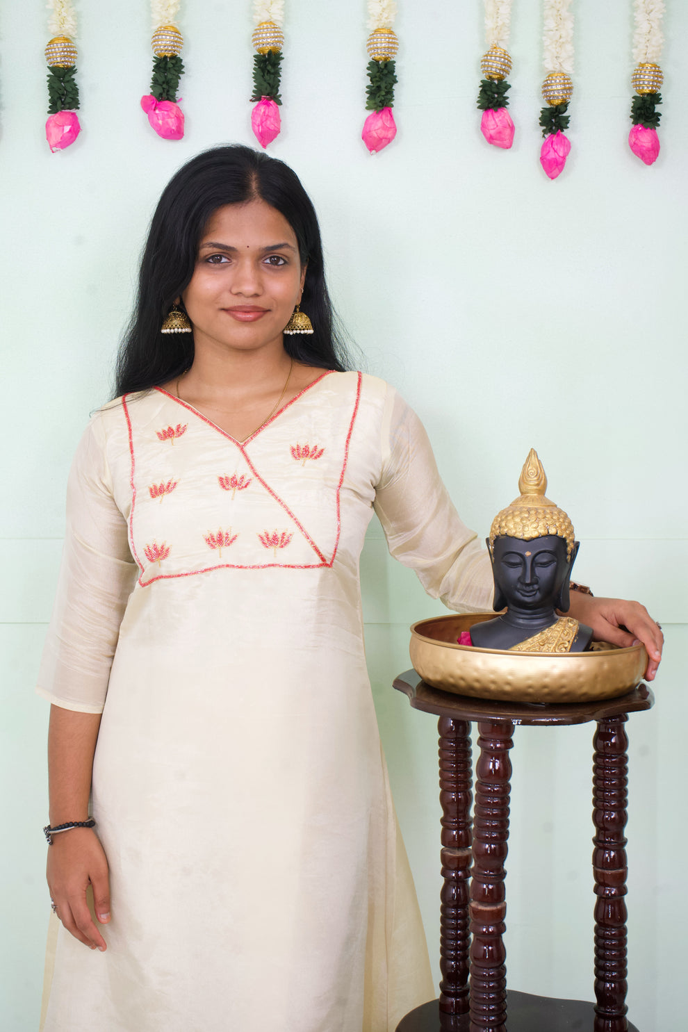 Captivating Onam dress with intricate handwork – varangi.stylestudio